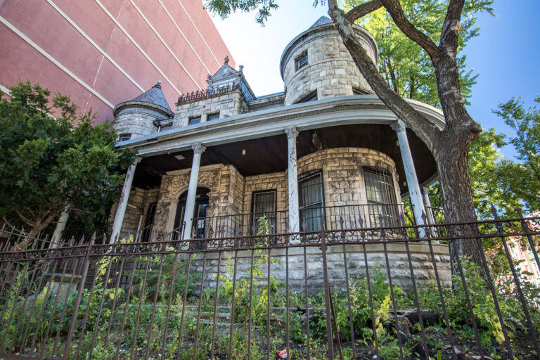 The Ghosts and Haunted Places of The Bronx - LATIN HORROR