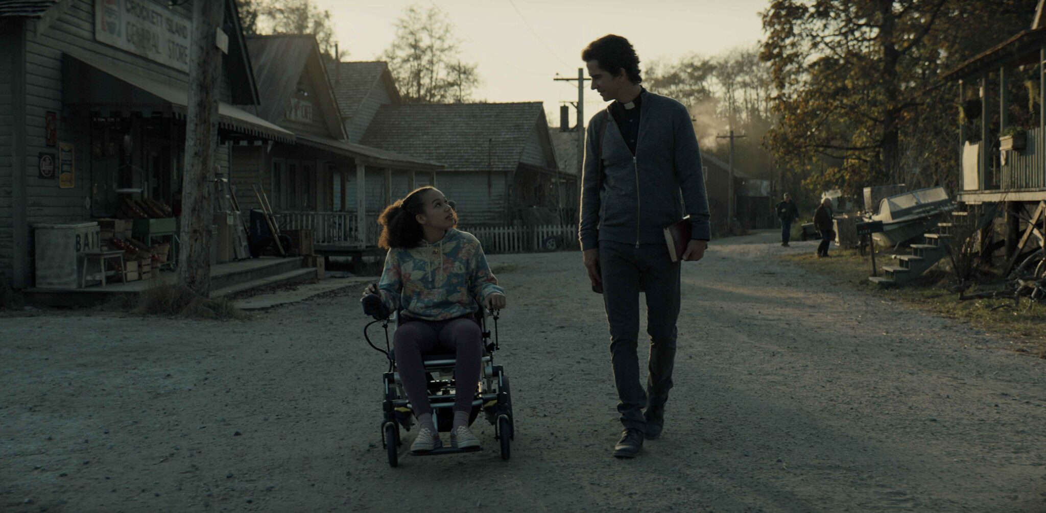 REVIEW: Netflix's 'MIDNIGHT MASS' gives a New Terrifying Meaning to the ...